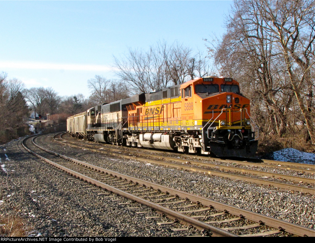 BNSF 5898 and 9719